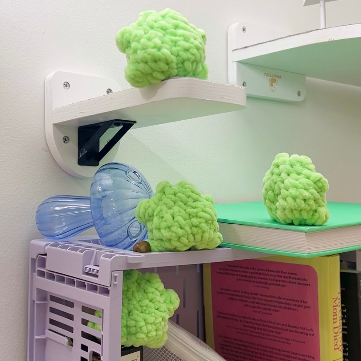 Froggy Desk Plushie – Happyish Brand